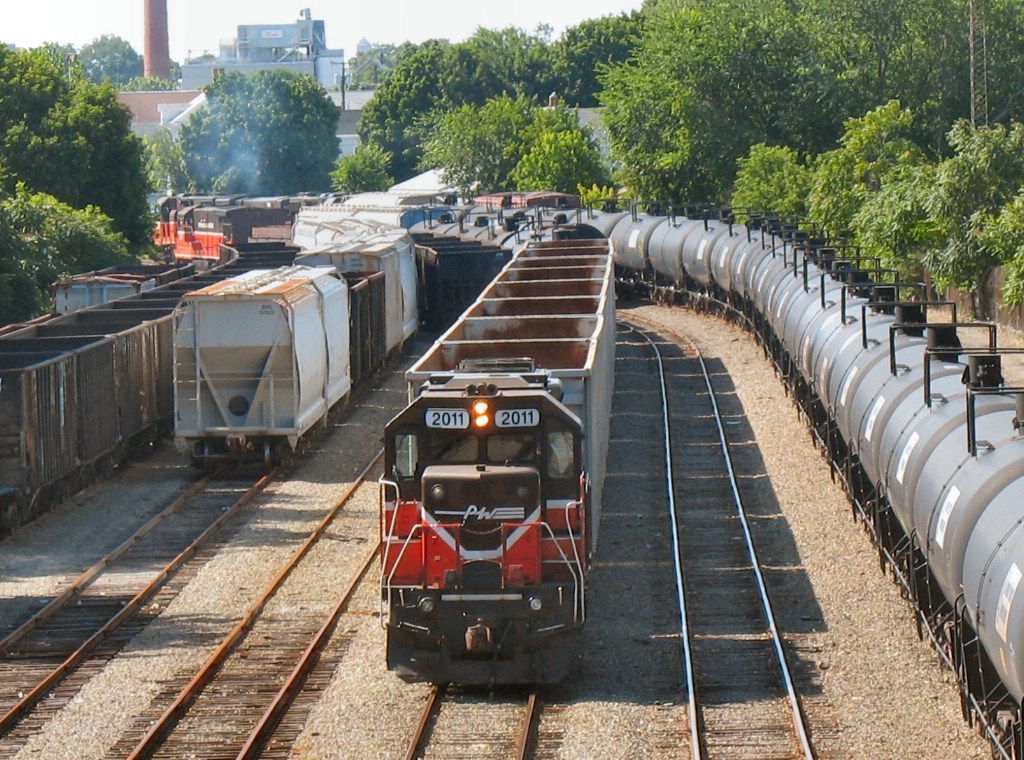 Busy Valley Falls Yard